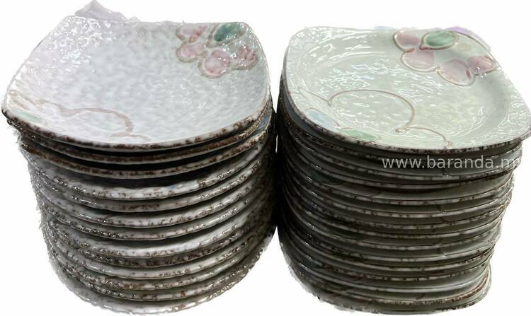 Солонгос шаазан таваг, Solongos shaazan tavag